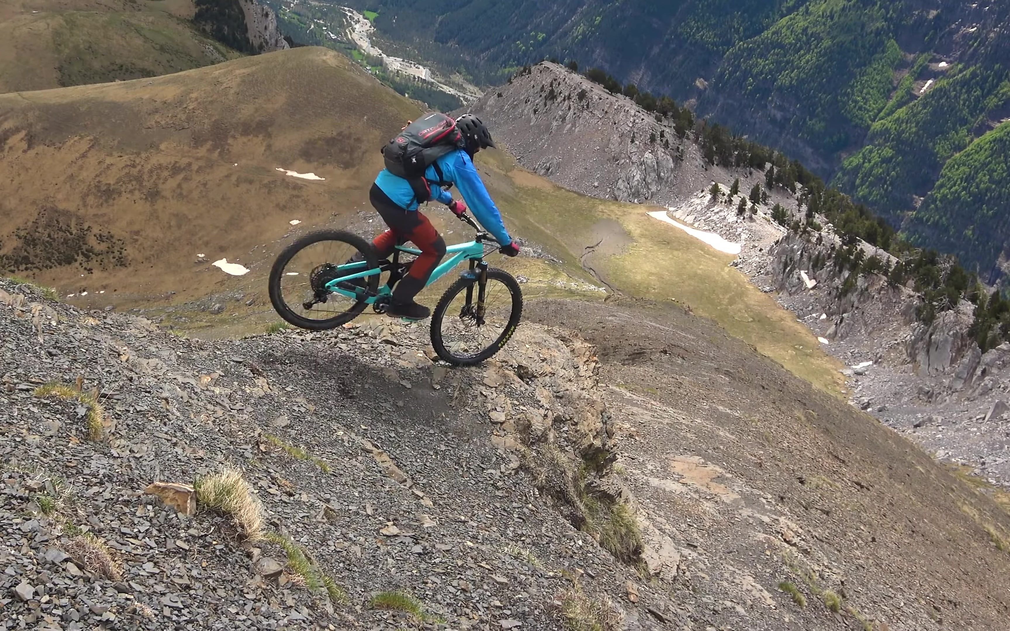 4k山地车大片 omodoto - Le plus beau spot VTT d'Espagne_哔哩哔哩_bilibili