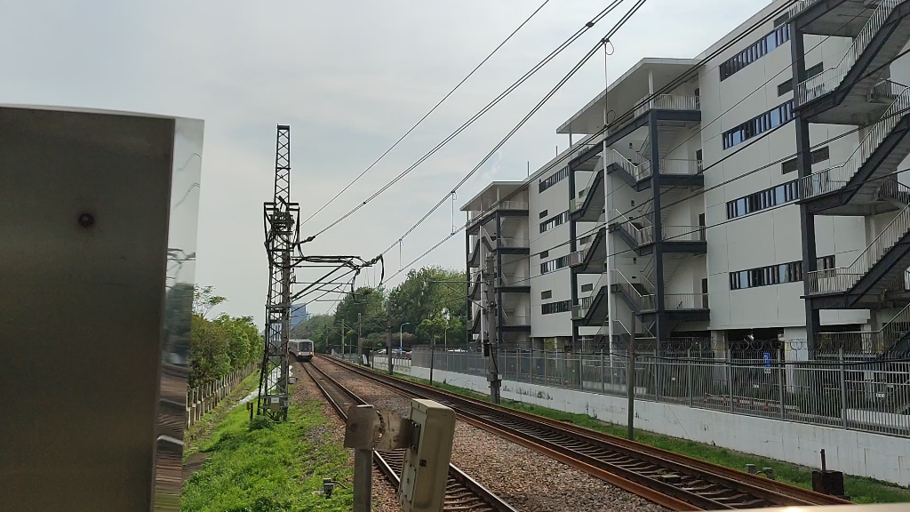 【自动退出】【上海地铁】1号线01A01老老八107上行进莲花路站（莘庄往上海火车站方向）（2022.8.10 15:39分）_哔哩哔哩 ...