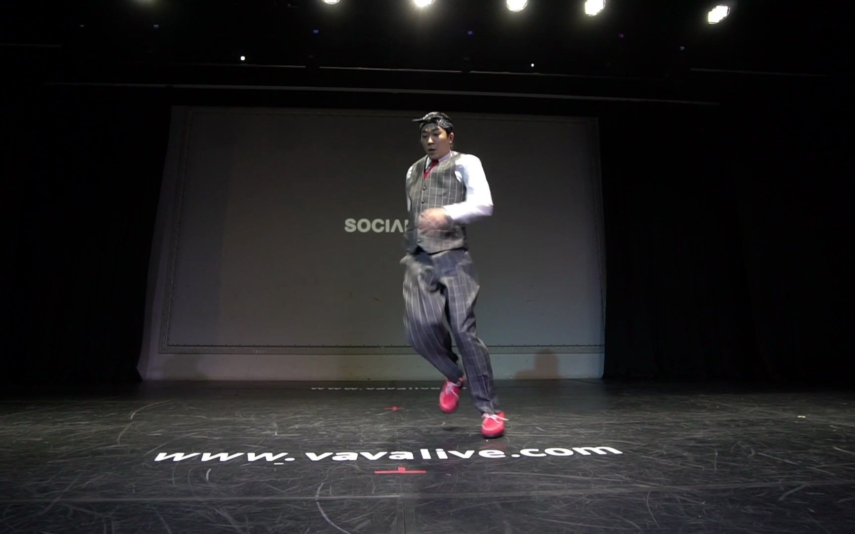 [popping]感觉hoan已经没battle战神那味了！_哔哩哔哩_bilibili