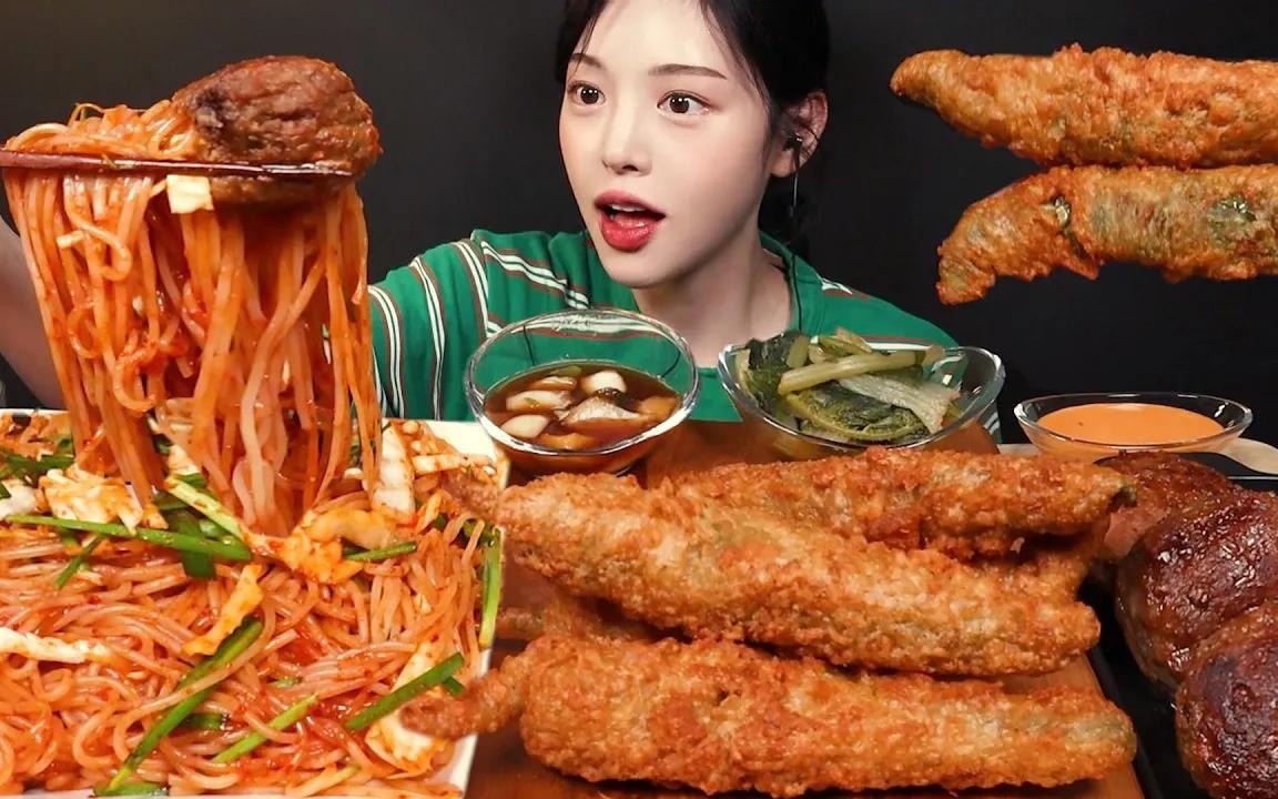 【Eat with Boki】辣味什锦拌面&炸辣椒&里脊肉饼-灰鸟入被窝-灰鸟入被窝-哔哩哔哩视频