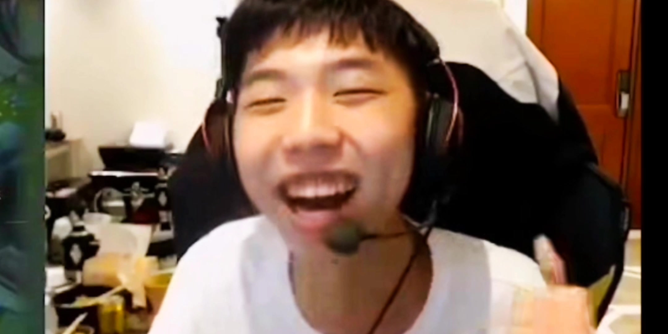 【xdd 字幕版】做 人 要 潇 洒 一 点_电子竞技热门视频