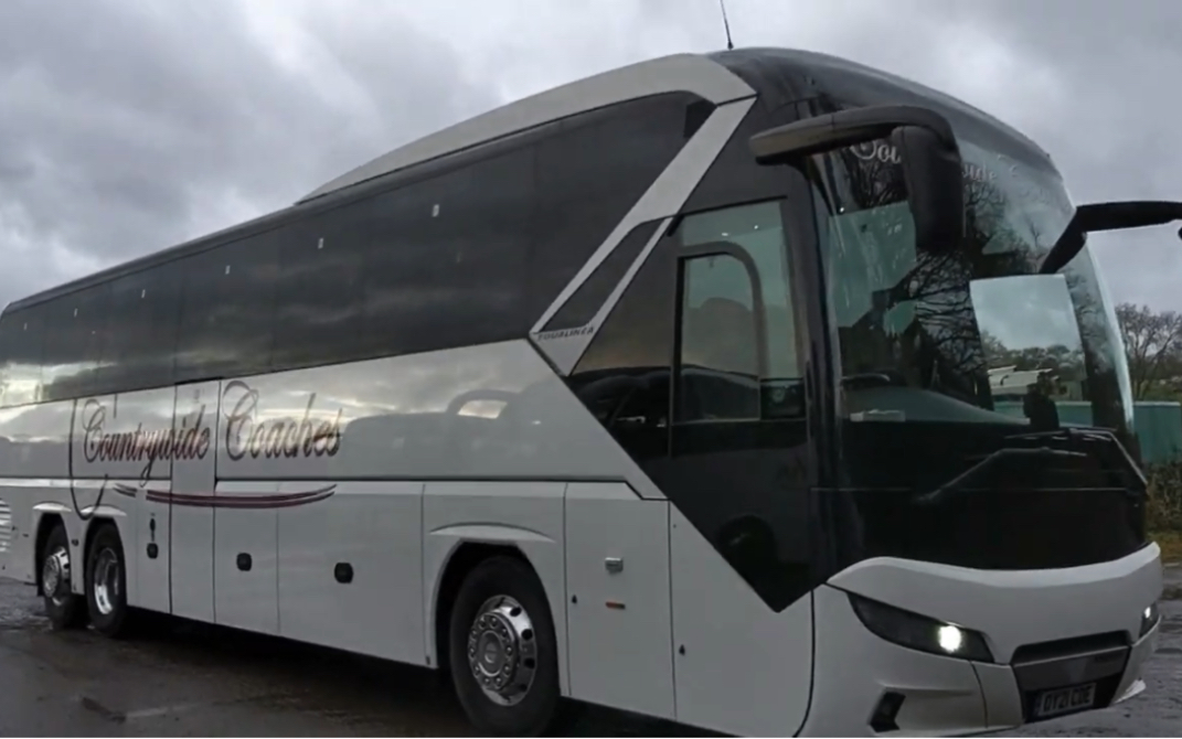 2021 Neoplan P20 Tourliner 6x2_哔哩哔哩_bilibili