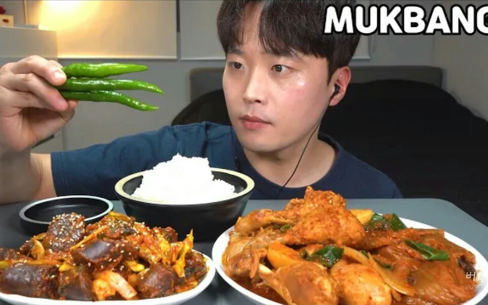 【Buddle】Buddle 酸泡菜辣炖鸡腿&辣炒米肠+真实声音_哔哩哔哩_bilibili