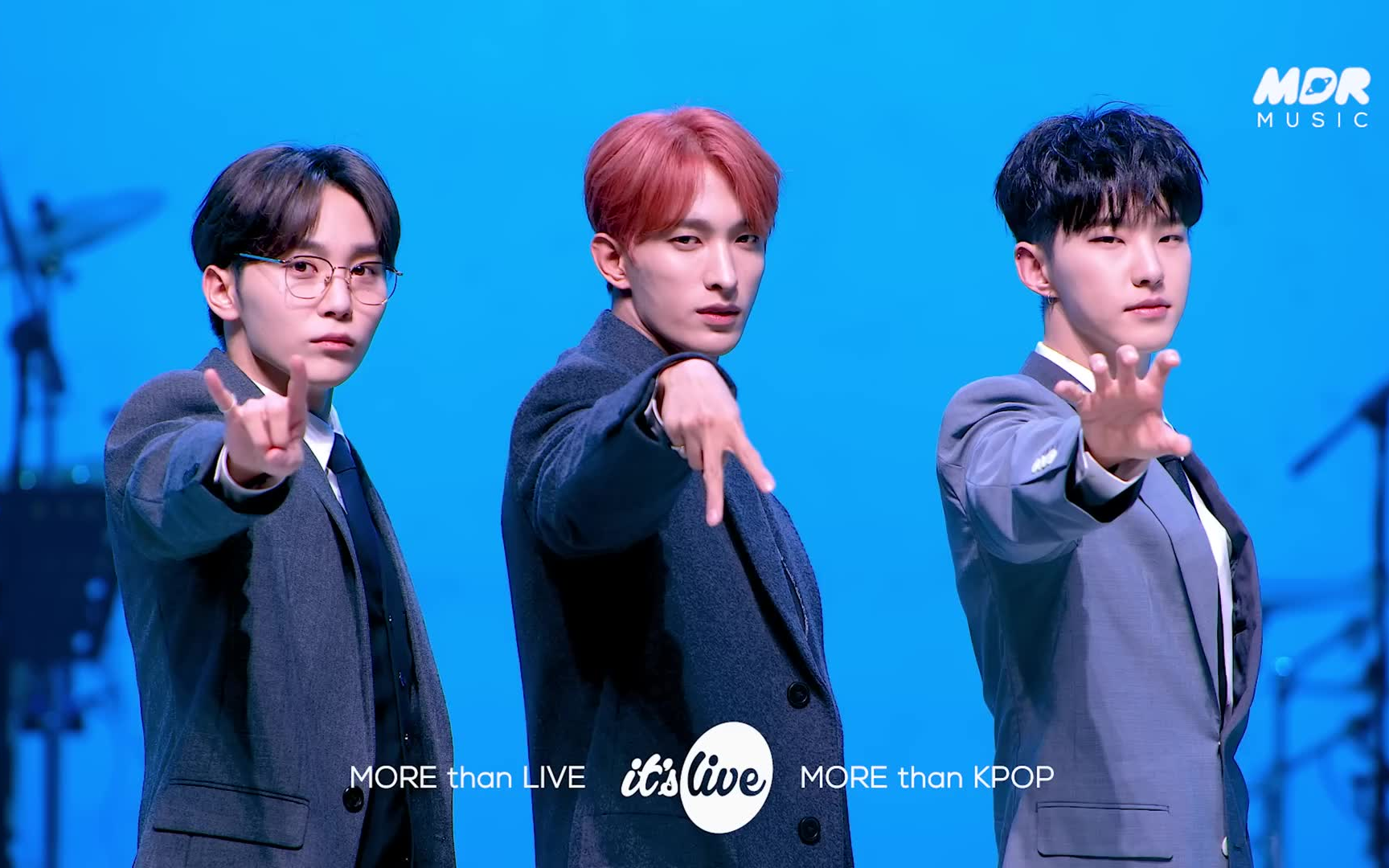 BSS - Fighting (Feat. 李咏知) 特别版MV