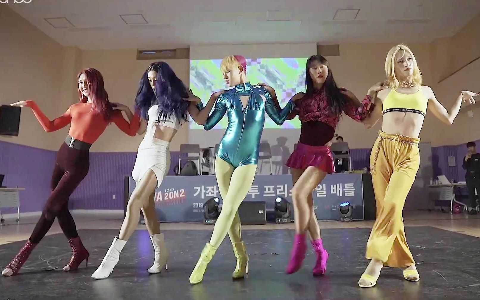 怪力美学折手舞- Voguing Old Way -韩国模特舞者uu milan