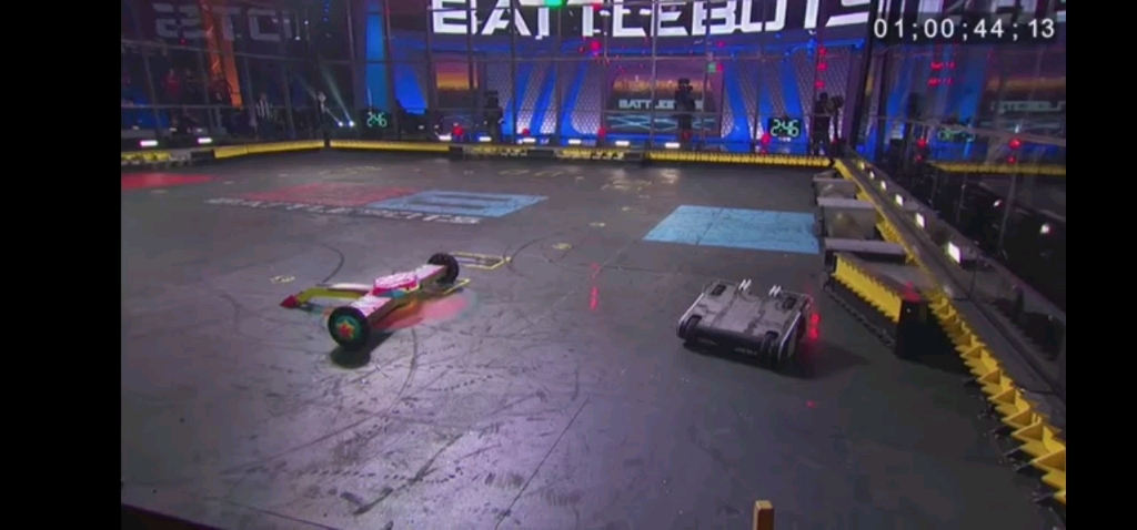 battlebots2020第五季未播赛 hijinx vs tracer_哔哩哔哩_bilibili