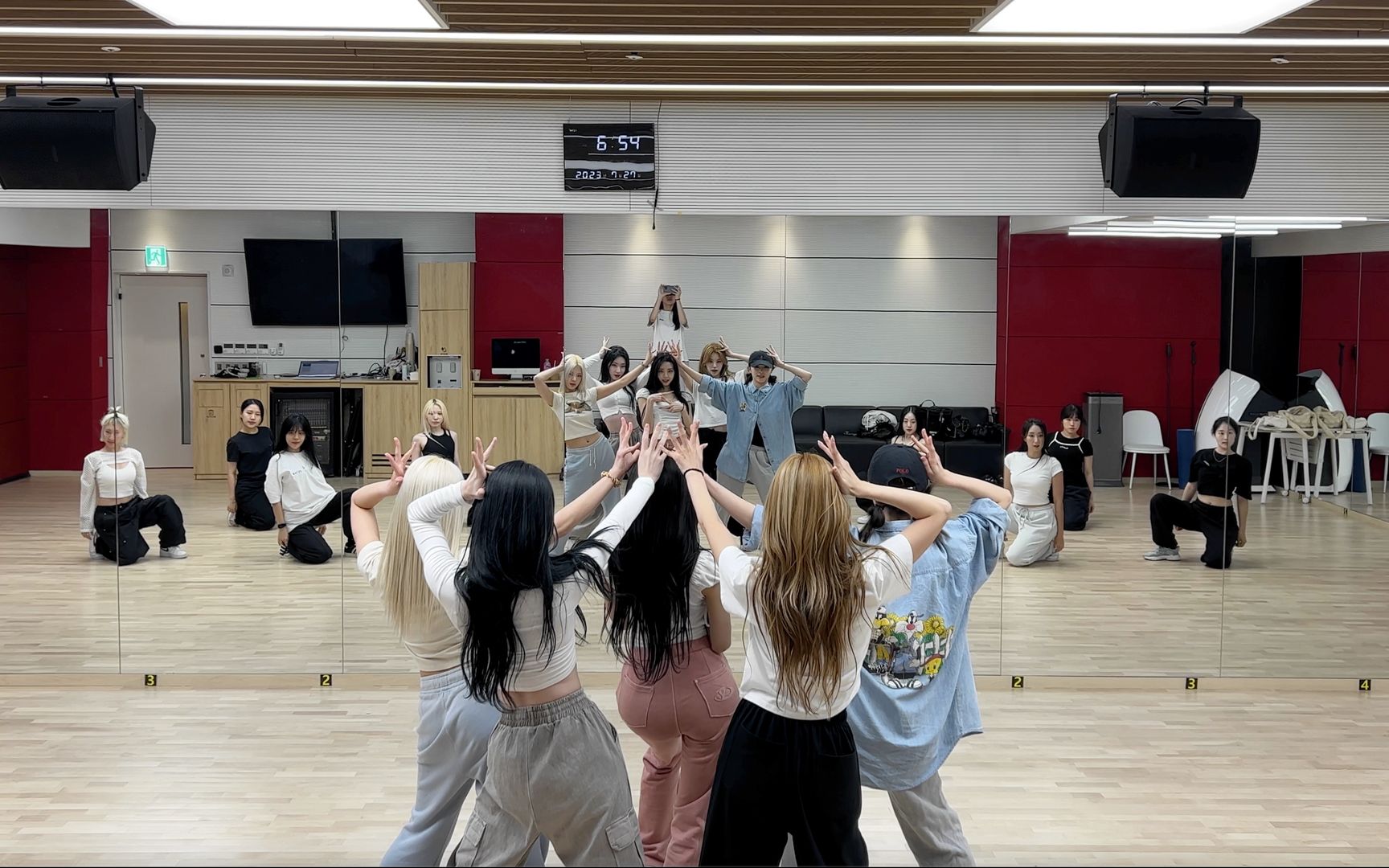 【ITZY】 "CAKE" Stage Preview-ITZY-ITZY-哔哩哔哩视频