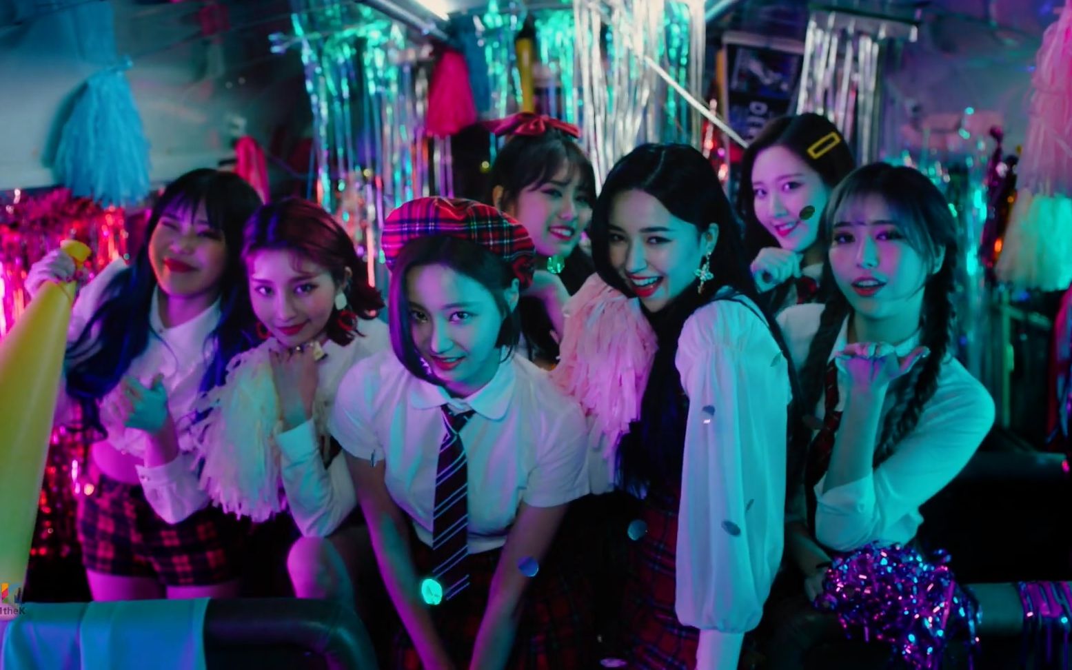 【YouTube】MOMOLAND - I'm So Hot MV_哔哩哔哩_bilibili