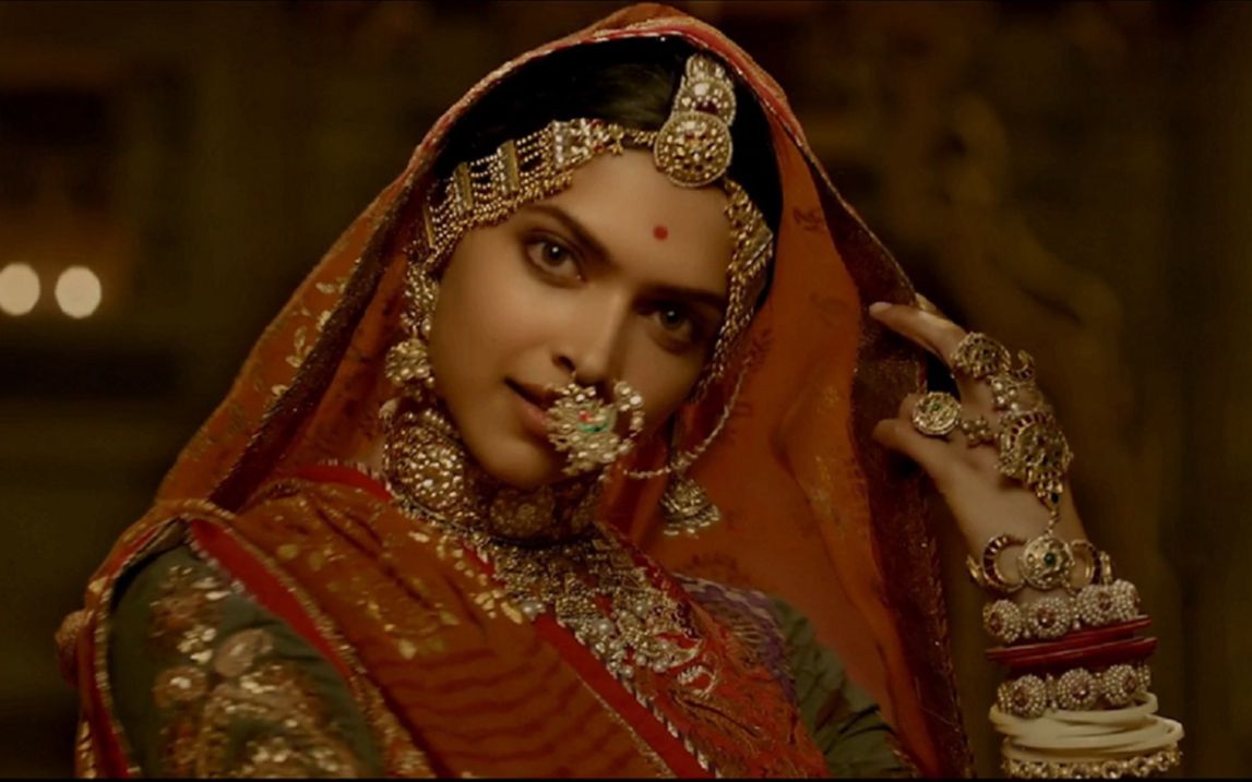 印度电影《帕德玛瓦蒂王后》歌舞插曲—Ghoomar_哔哩哔哩 (゜-゜)つロ 干杯~-bilibili