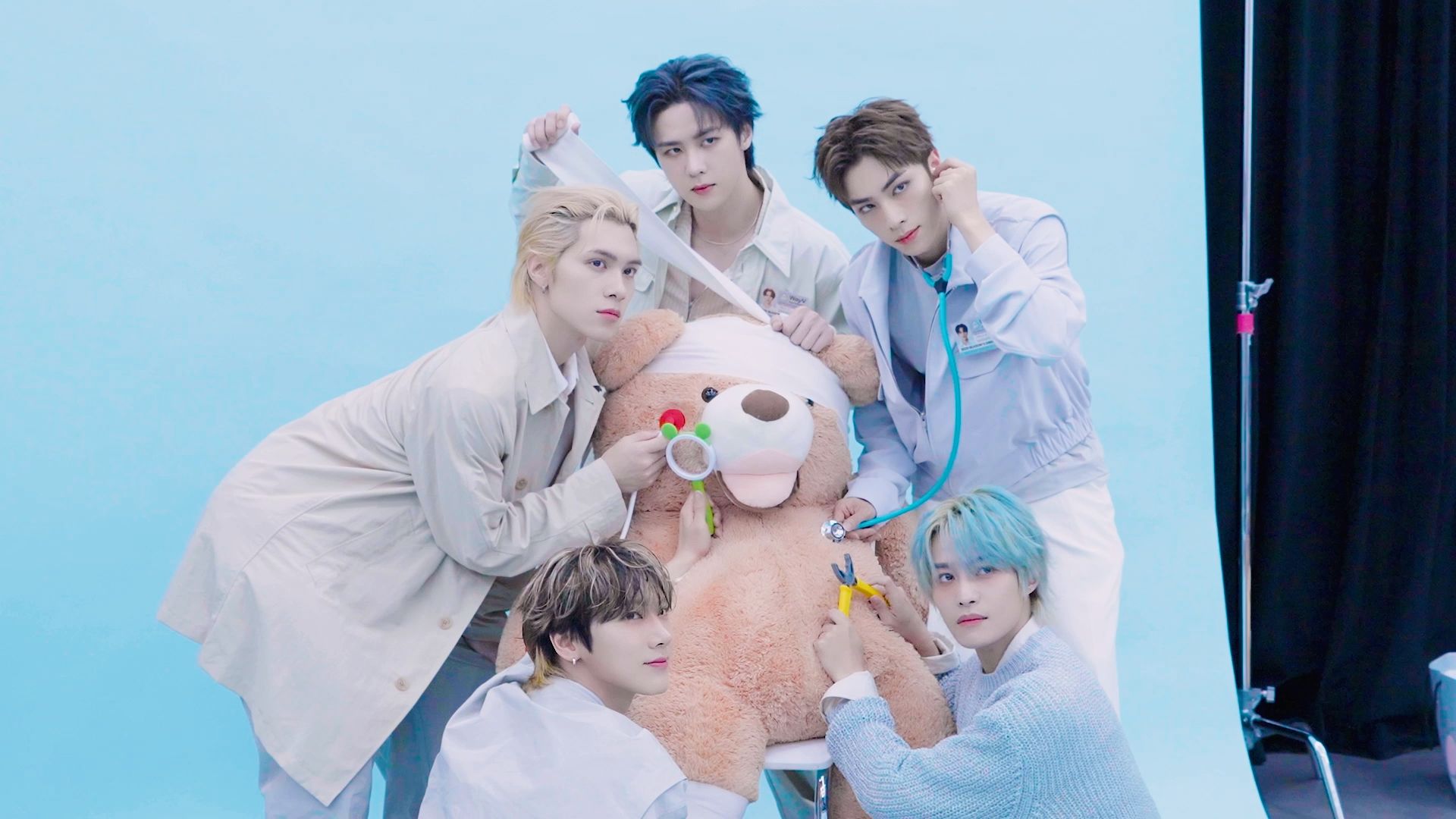 [威神V/WayV] 2025 WayV SEASON'S GREETINGS-WayV_official-WayV_official-哔哩哔哩视频