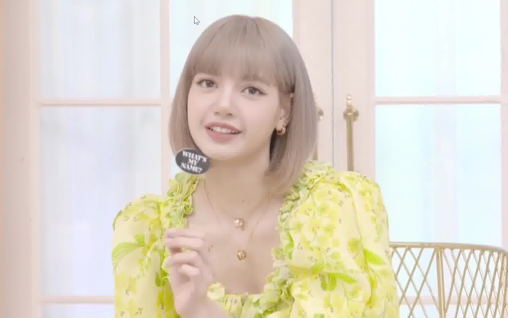 【Lisa专辑solo直播】Lisa模仿自己拍MV时姐姐们在下面应援的场景_哔哩哔哩_bilibili