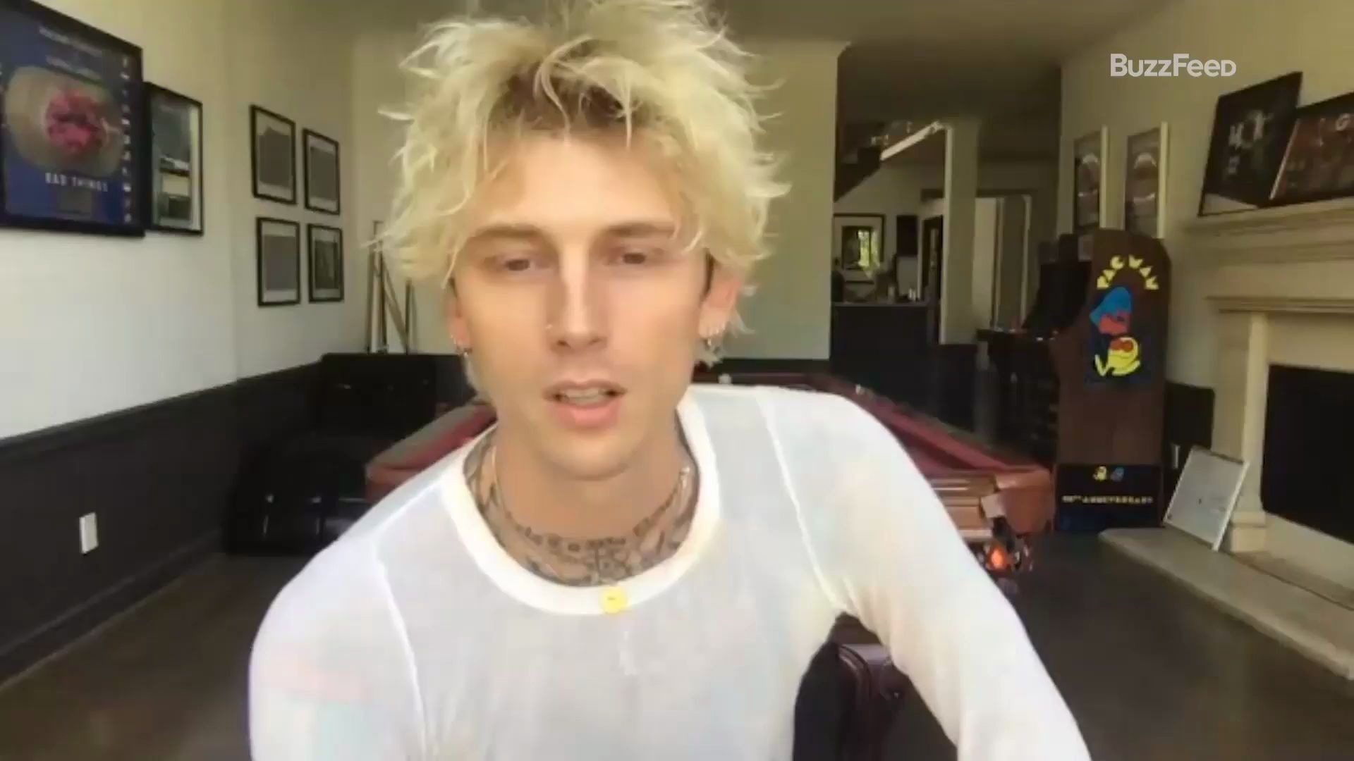 行了，MGK全世界都知道你有女朋友了！！！_哔哩哔哩_bilibili