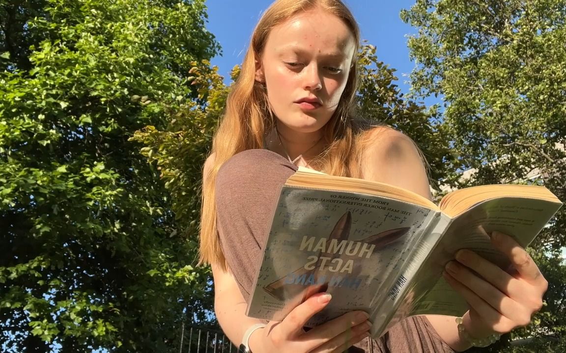 【中英双字】leah megan vlog 独自城市漫步/美术馆/购物/阅读/咖啡店探店（23/7/15）-哈哈吼吼yean-哈哈吼吼yean ...