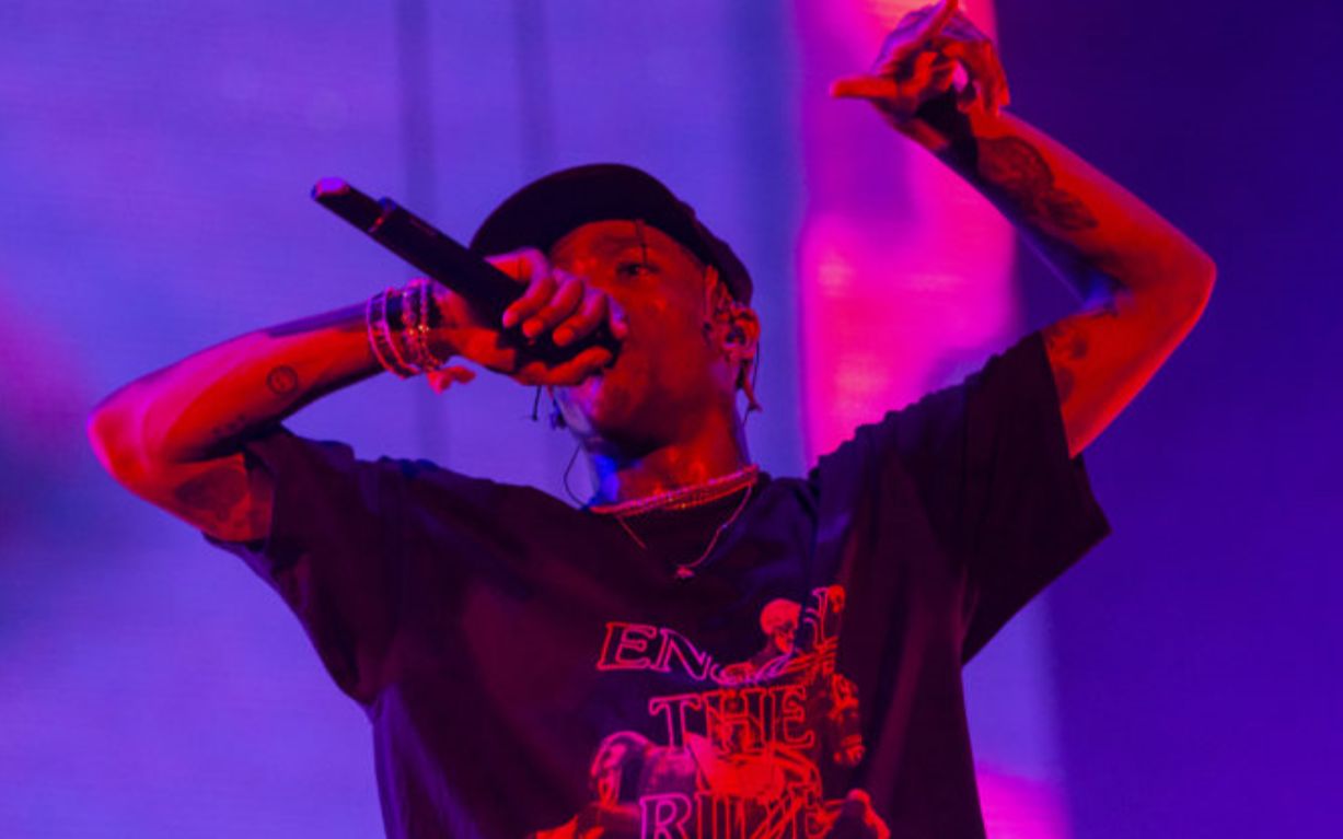 泪目！Travis Scott 出道以来最温柔的一场演唱会！_哔哩哔哩_bilibili