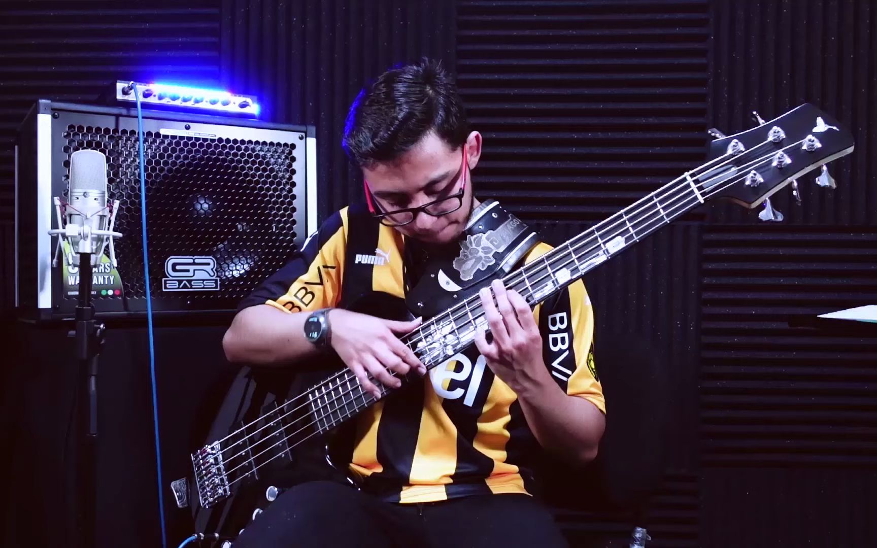 像弹键盘一样弹贝斯 - Keyboard Bass Solo_哔哩哔哩_bilibili