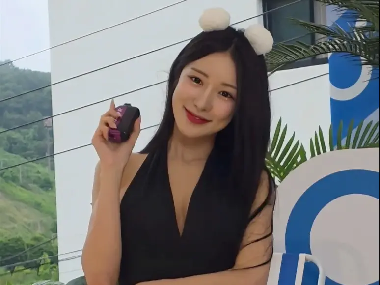 【基哥颜选】写真系、FURY唯美比基尼！_哔哩哔哩_bilibili