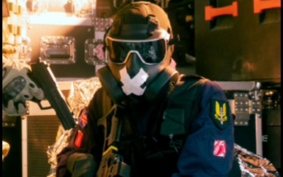 彩虹六号mute乞丐版cosplay教程 - 哔哩哔哩