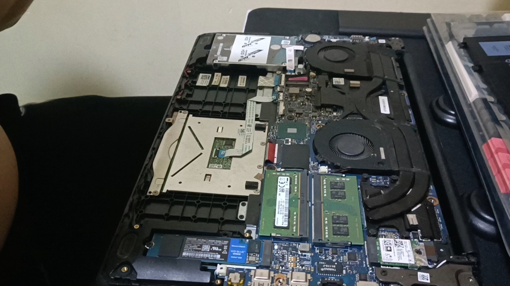 dell g3 3579 换电池_哔哩哔哩_bilibili