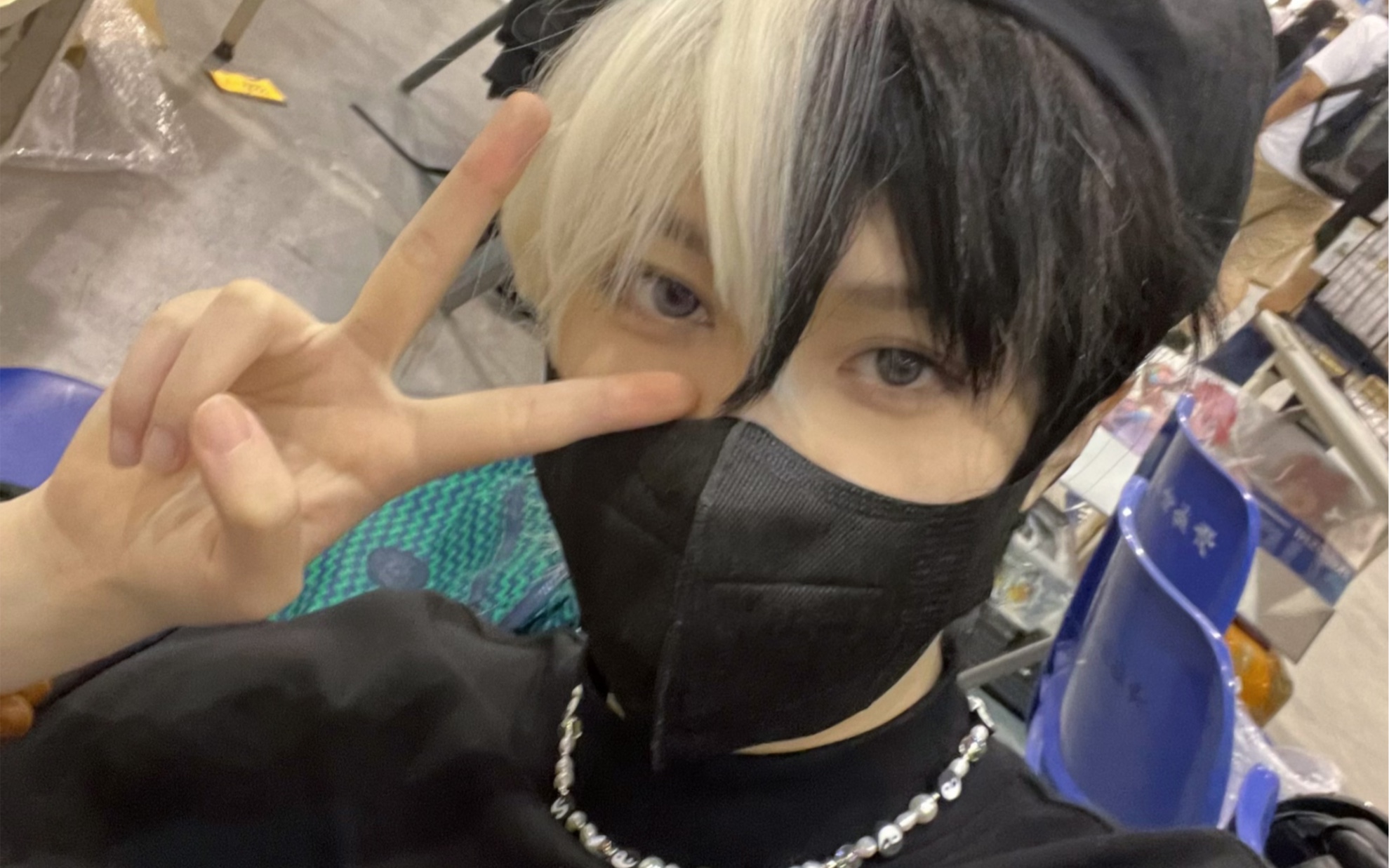 【漫展日常】当oc人带着自己oc周边去漫展摆摊…-Mochen辰也-Mochen辰也-哔哩哔哩视频