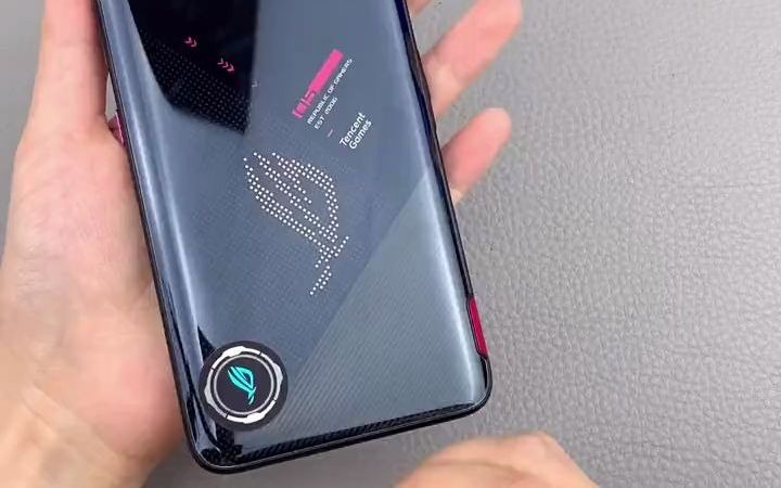 华硕ROG5开箱上手简单体验_哔哩哔哩_bilibili