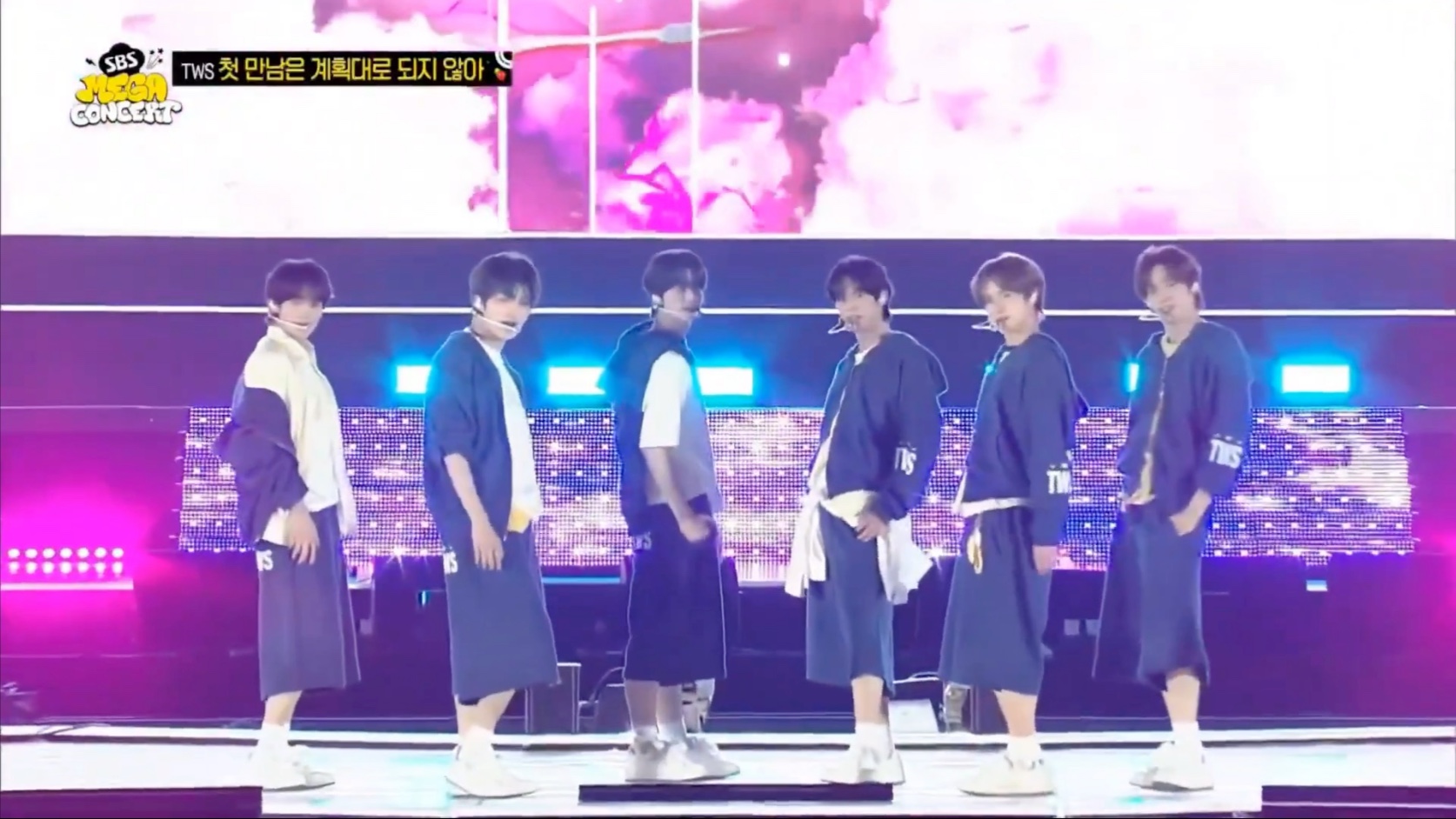 TWS mega演唱会舞台 随心奔跑难道不酷吗+plot twist 甜站 250608-TWS_Sweet-TWS_Sweet-哔哩哔哩视频