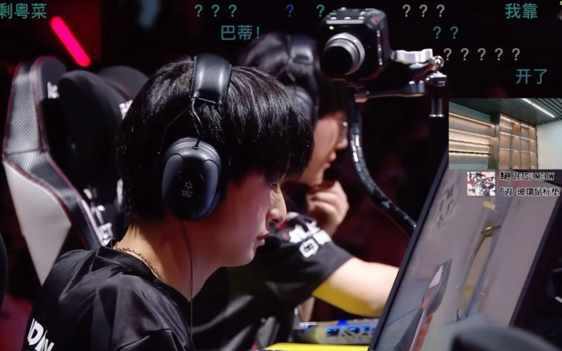 小绝:巴蒂开透了！裁判呢？哦露枪管了，那没事了。没想到是这么变态的结局。哈哈哈