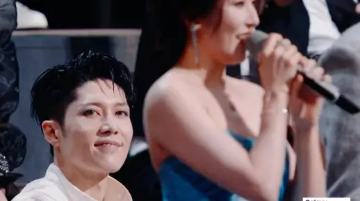 这一刻Miyavi和Melody的爱全都具像了！！！米的眼神温柔且坚定……_哔哩哔哩_bilibili