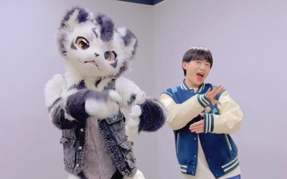 圣诞兽人KPOP！！-银碳Gintan-银碳Gintan-哔哩哔哩视频