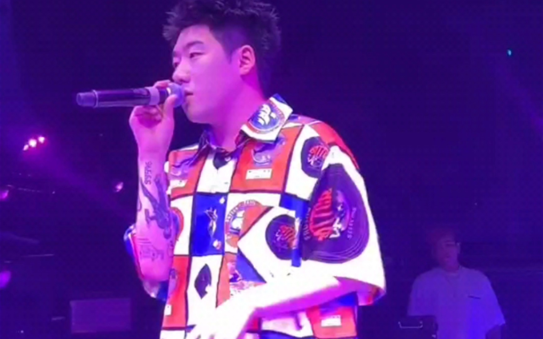 Capper《纵容DJ版》现场直接摇起来了！_哔哩哔哩_bilibili