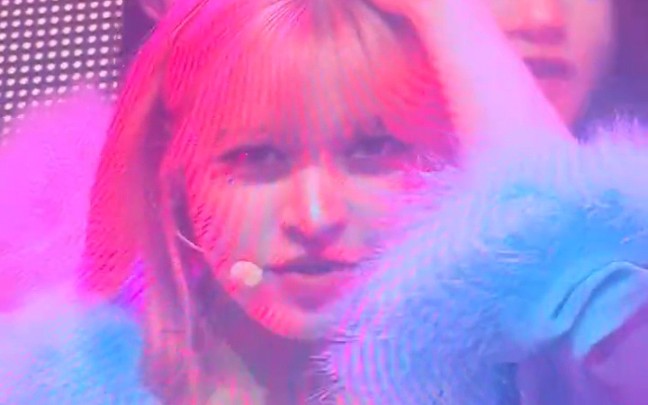 【NMIXX】Lily+张圭真+雪允cover《少女时代Twinkle》舞台！-嗑糖少女000-嗑糖少女000-哔哩哔哩视频