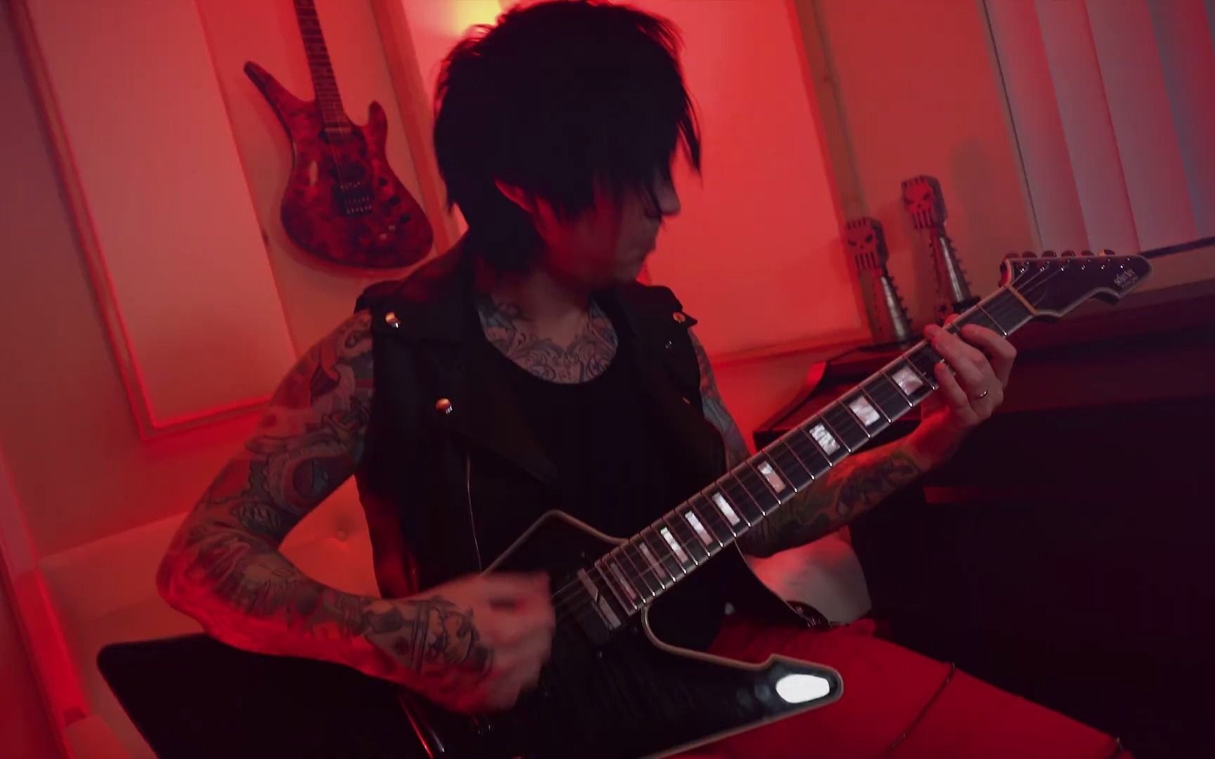 Black Veil Brides吉他手Jake Pitts 演示 Crimson Skies_哔哩哔哩_bilibili