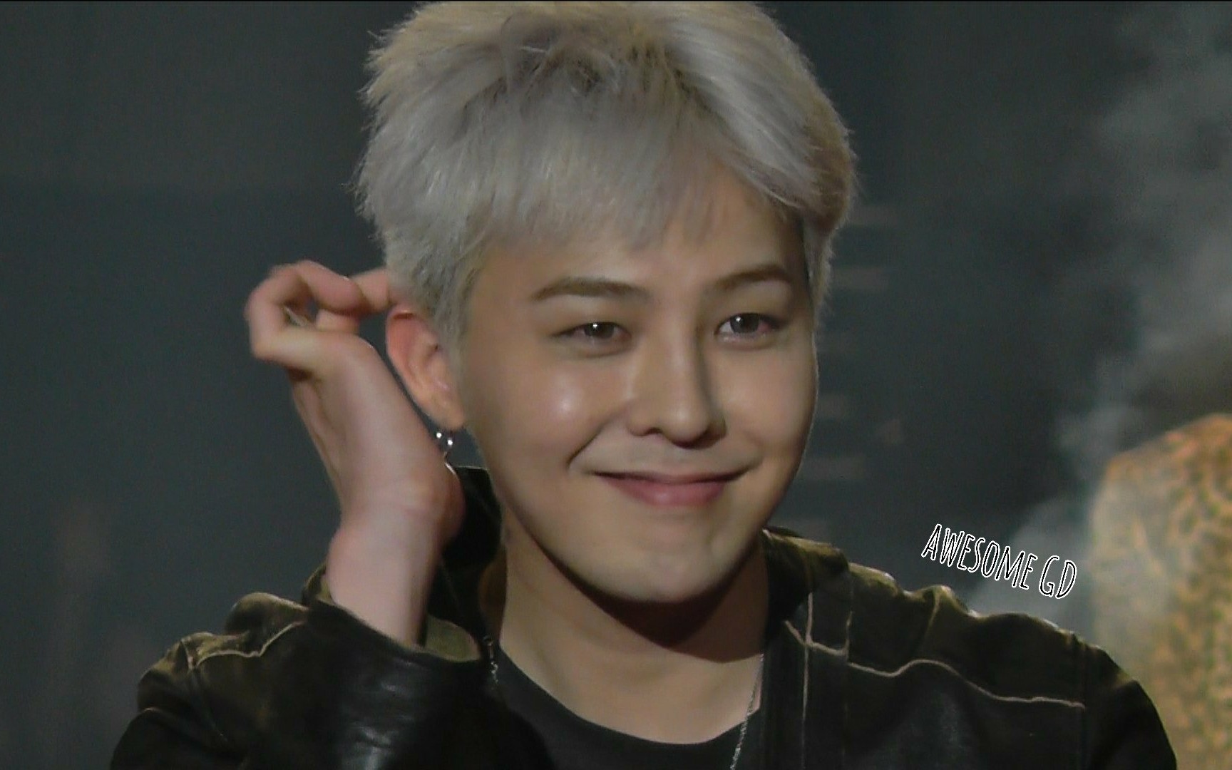 GD--用头发向粉丝表白，好逗一男的_哔哩哔哩_bilibili