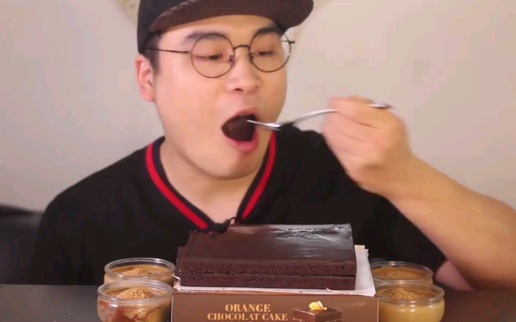 ddeonggae☆.要用力抿才能化'的浓缩软巧克力！浓到需要咀嚼_搭配清爽橙子酱解腻又享受！_哔哩哔哩 (゜-゜)つロ 干杯~-bilibili
