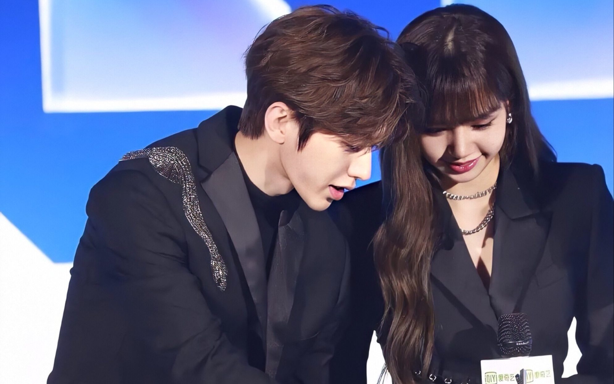 【唯粉勿进】【kunsa】【甜向剪辑】就承认一笑倾城一见自难忘_哔哩哔哩_bilibili