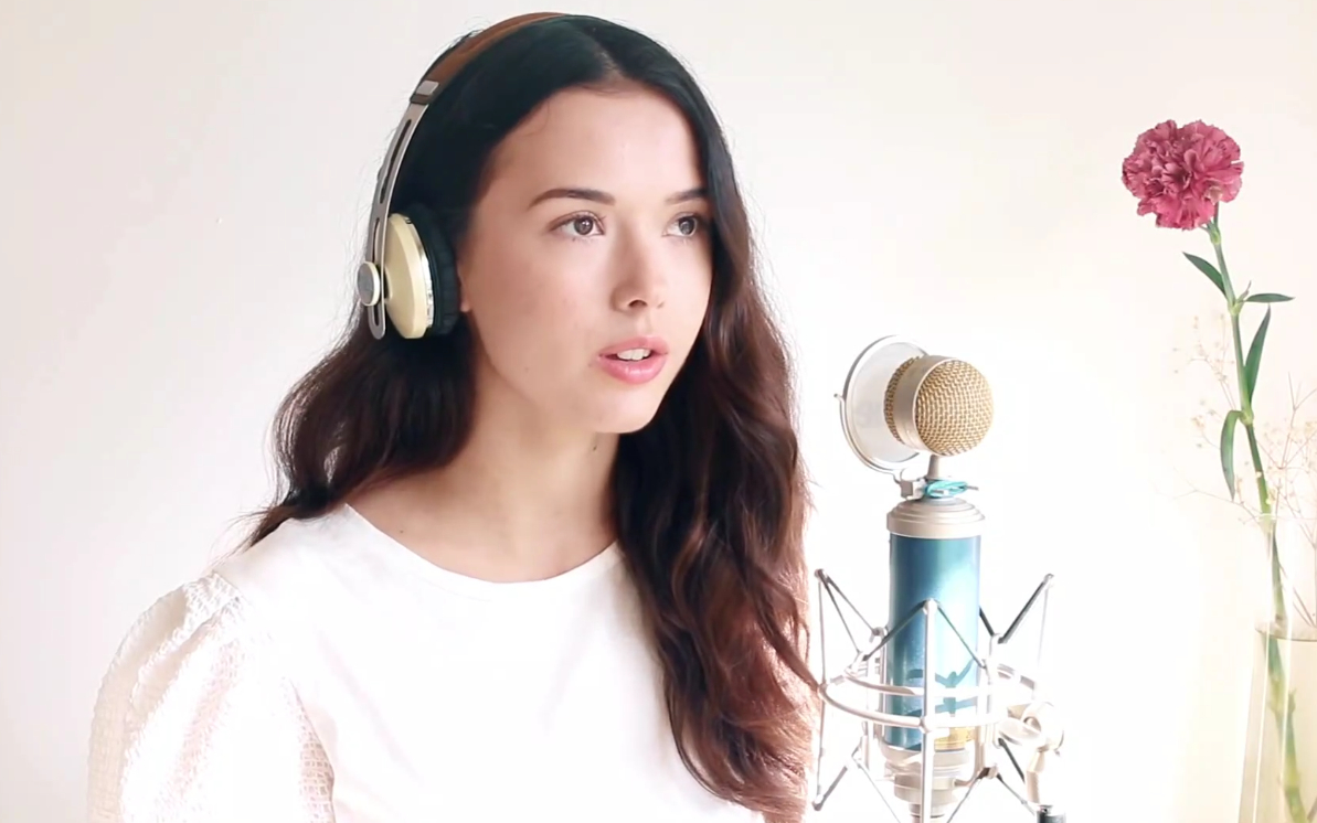 法国小姐姐 Chloé Stafler 双语翻唱《Les feuilles mortes》_哔哩哔哩 (゜-゜)つロ 干杯~-bilibili