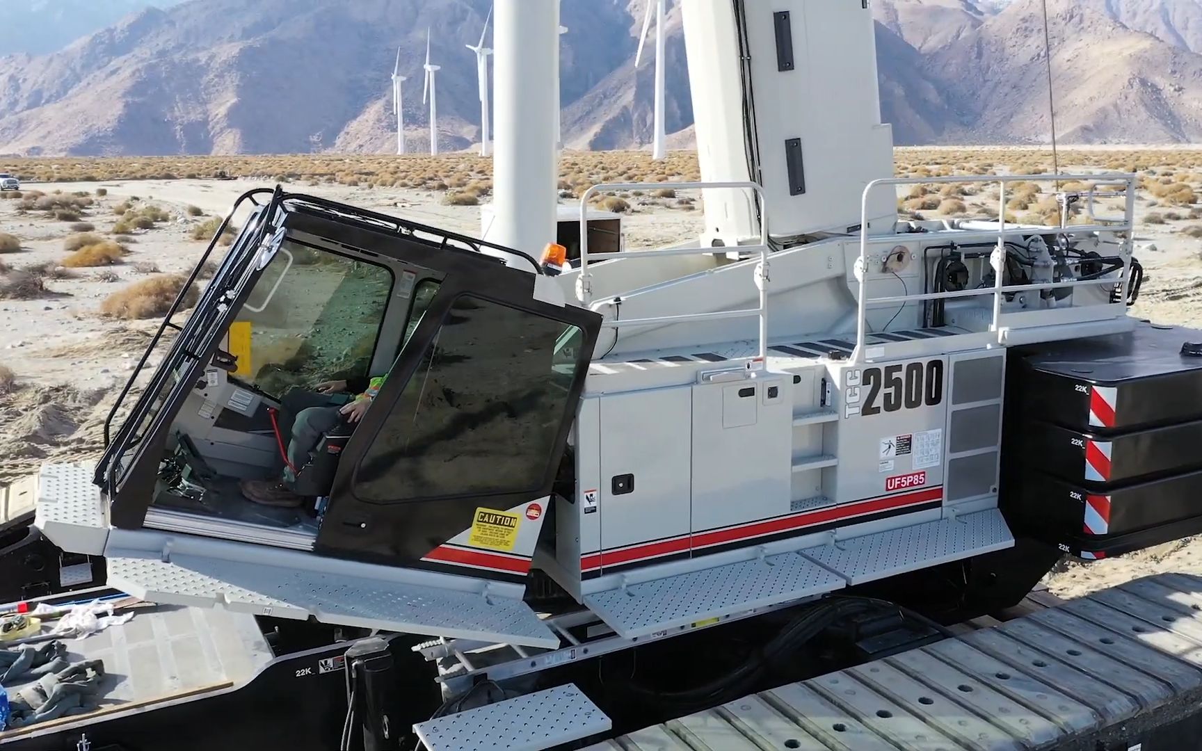 中联重科 Zoomlion ZCT900V5 伸缩臂履带起重机