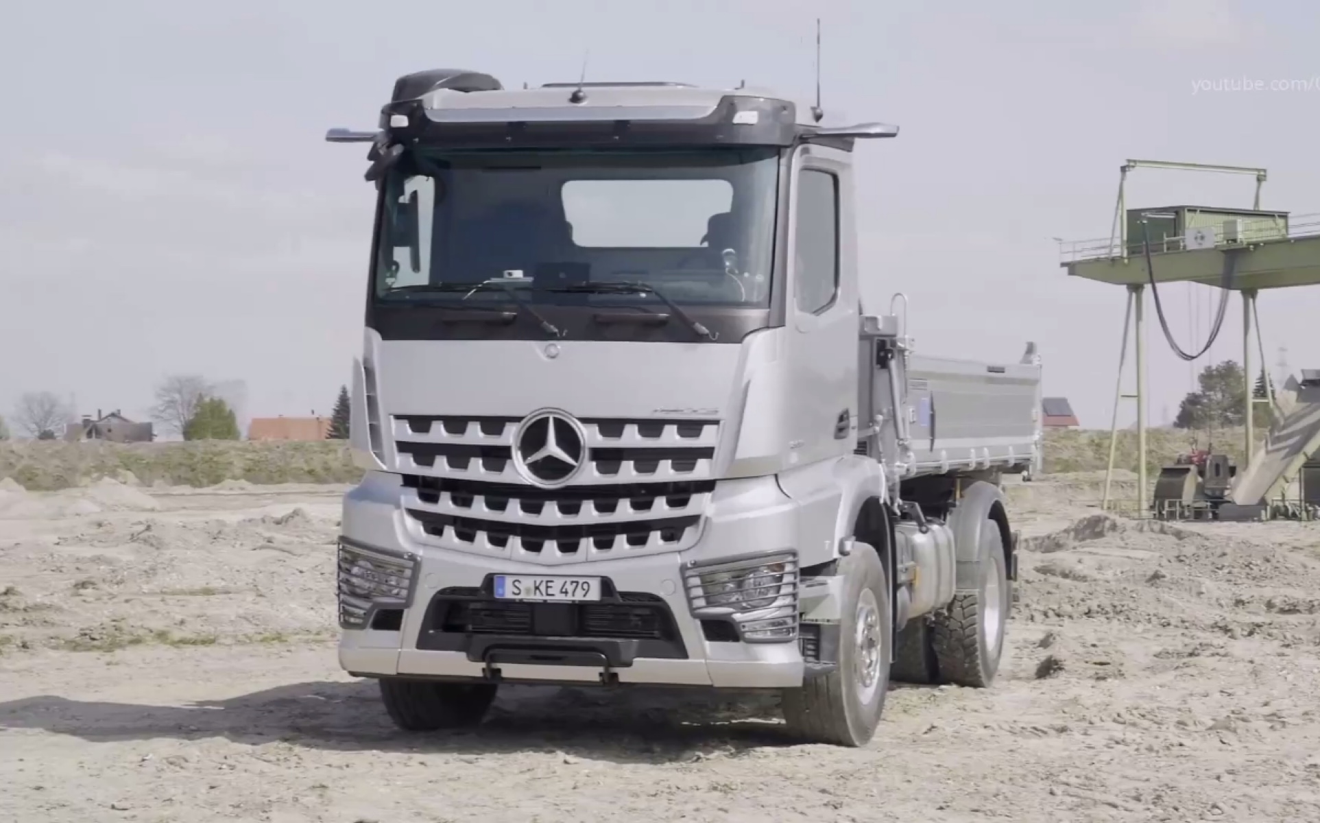 【商用车】2019年梅赛德斯 - 奔驰Arocs 8x8越野_哔哩哔哩_bilibili