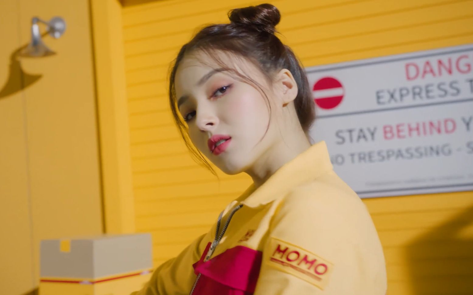 【4K】MOMOLAND/‘Thumbs Up'/MV,收藏级画质 - 视频下载 Video Downloader