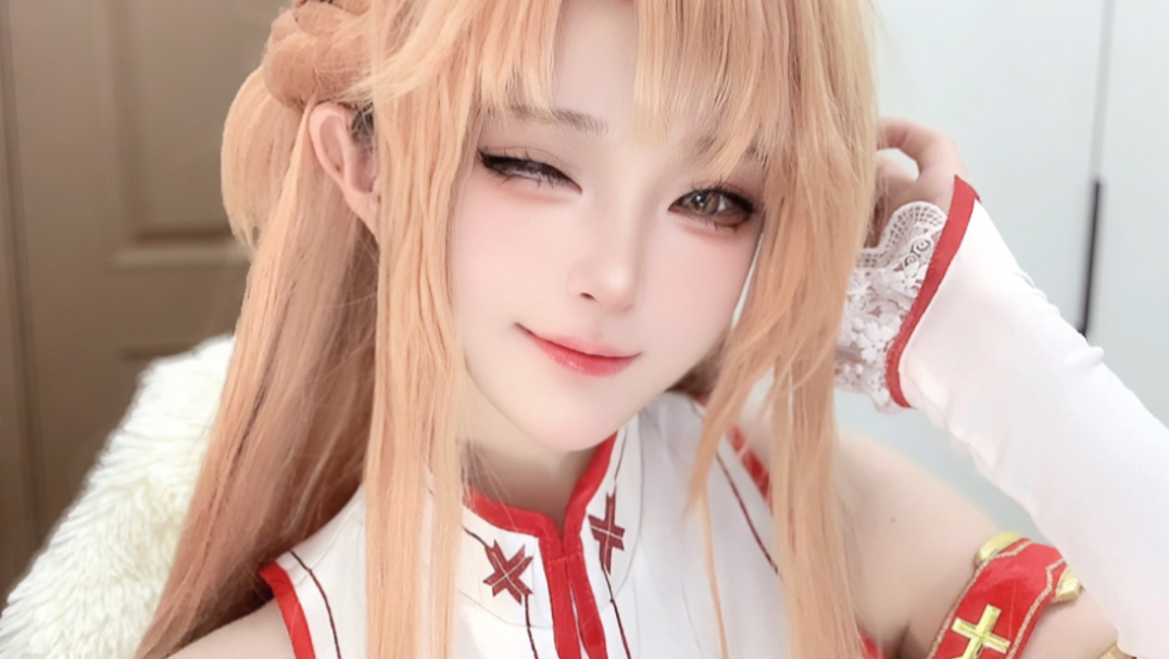 2025年居然还有人cos亚丝娜-小白_QUEEN-小白_QUEEN-哔哩哔哩视频