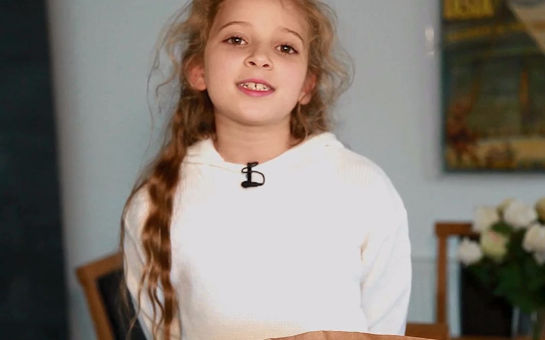 【Issy Simpson】英国8岁小魔术师：瓶子哪去了？？？_哔哩哔哩 (゜-゜)つロ 干杯~-bilibili