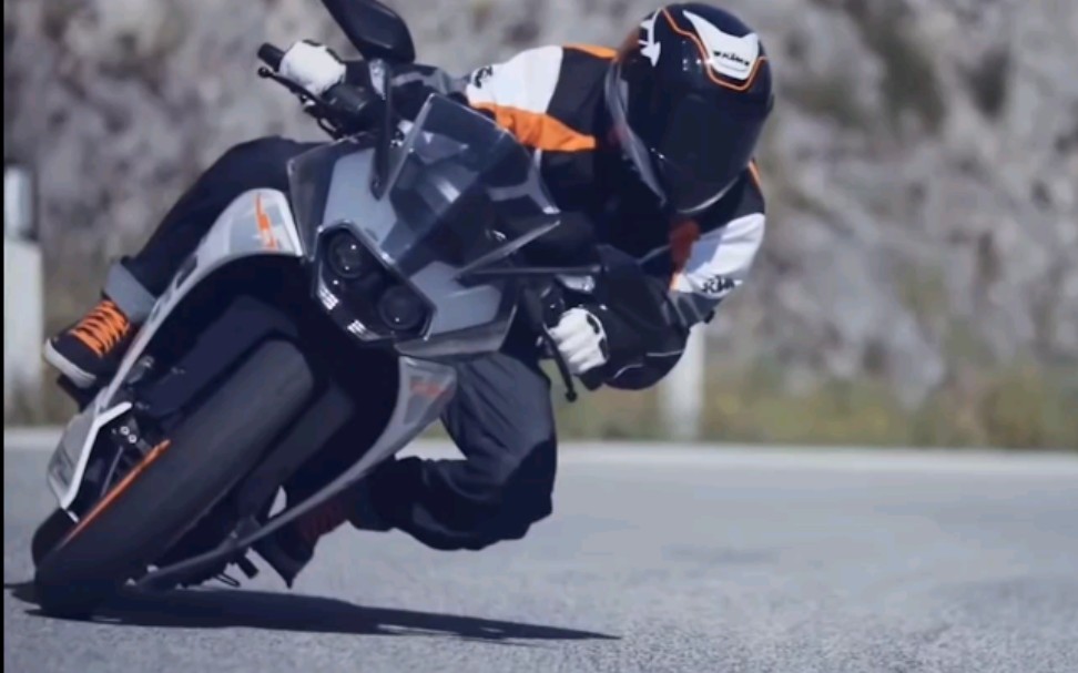 真正的扭矩大师KTM，一个来自奥地利越野之王_哔哩哔哩_bilibili