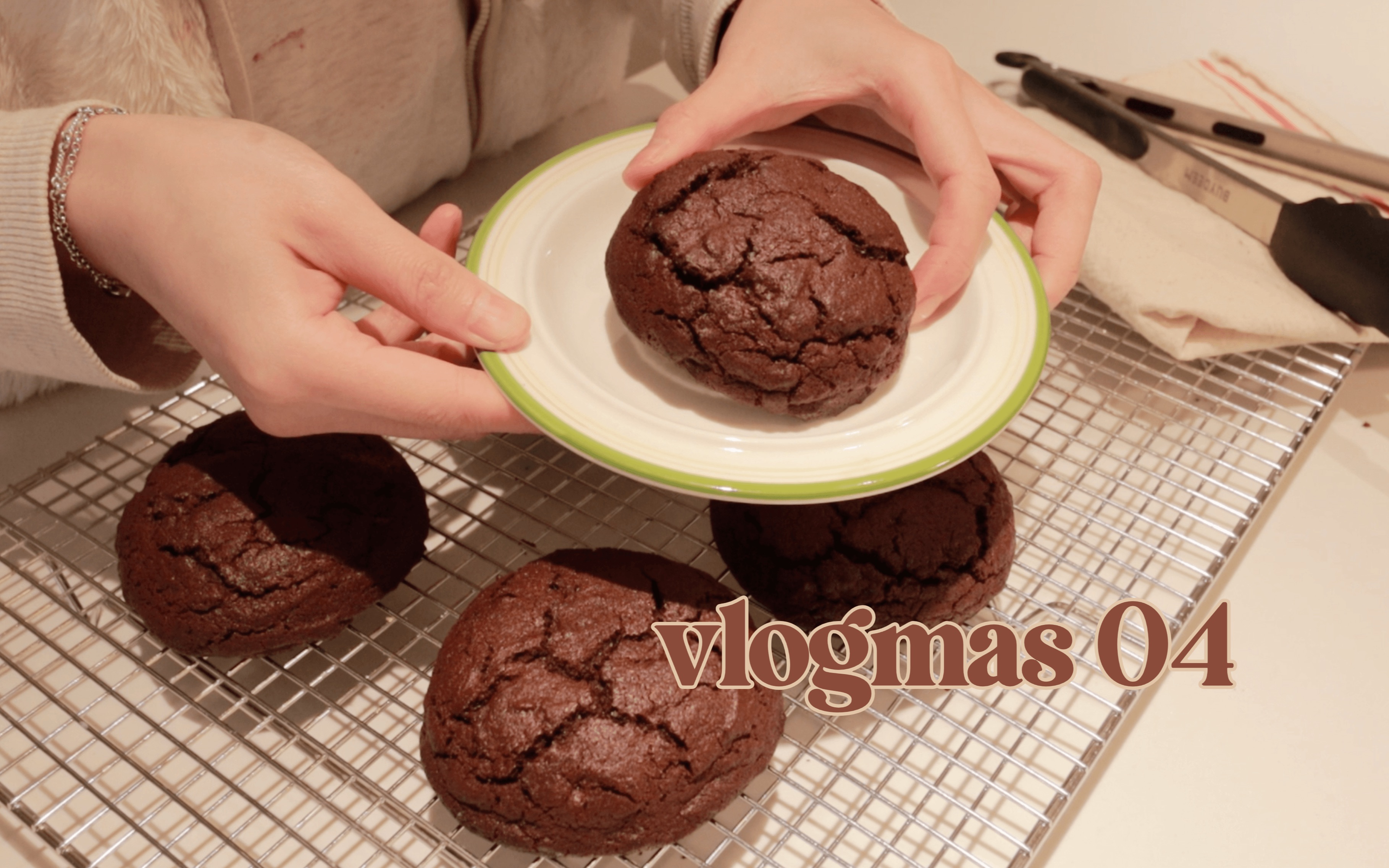 「vlogmas 04」一通操作意外做出人生曲奇🍪｜空气炸锅版肉酱千层面🍝-Janine_LEE-Janine_LEE-哔哩哔哩视频