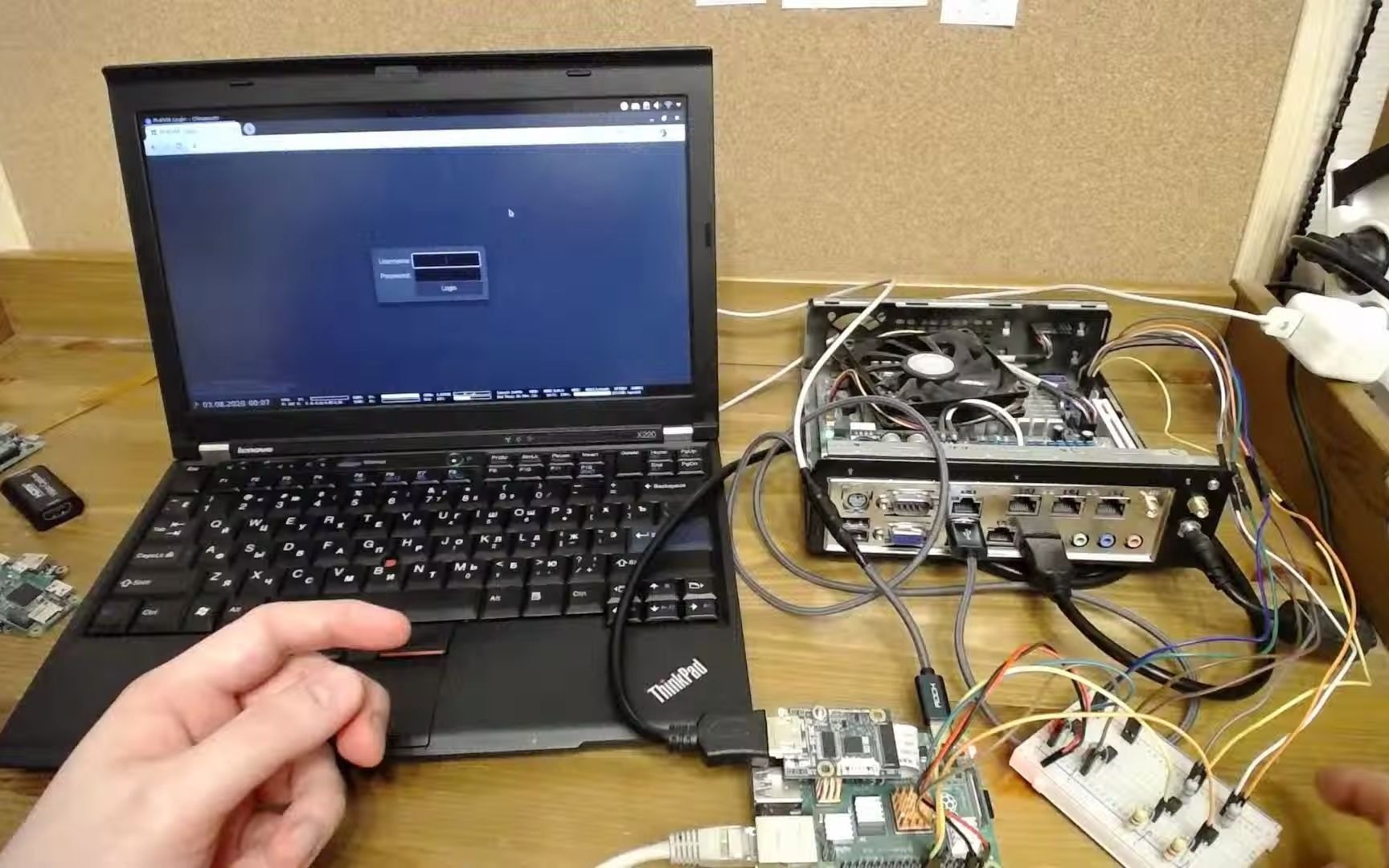 【字幕】Pi-KVM： 简单和廉价的 DIY KVM 在 IP 与鼠标， 大容量存储驱动器， VNC， IPMI 和其他_哔哩哔哩_bilibili