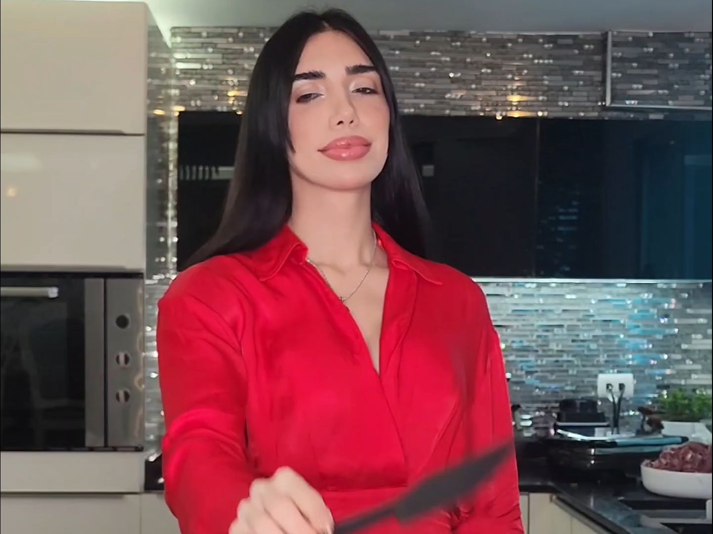 感谢大家对我的鼓舞，我只是在做一件普通不过的事-女王厨房Surthycooks-女王厨房Surthycooks-哔哩哔哩视频