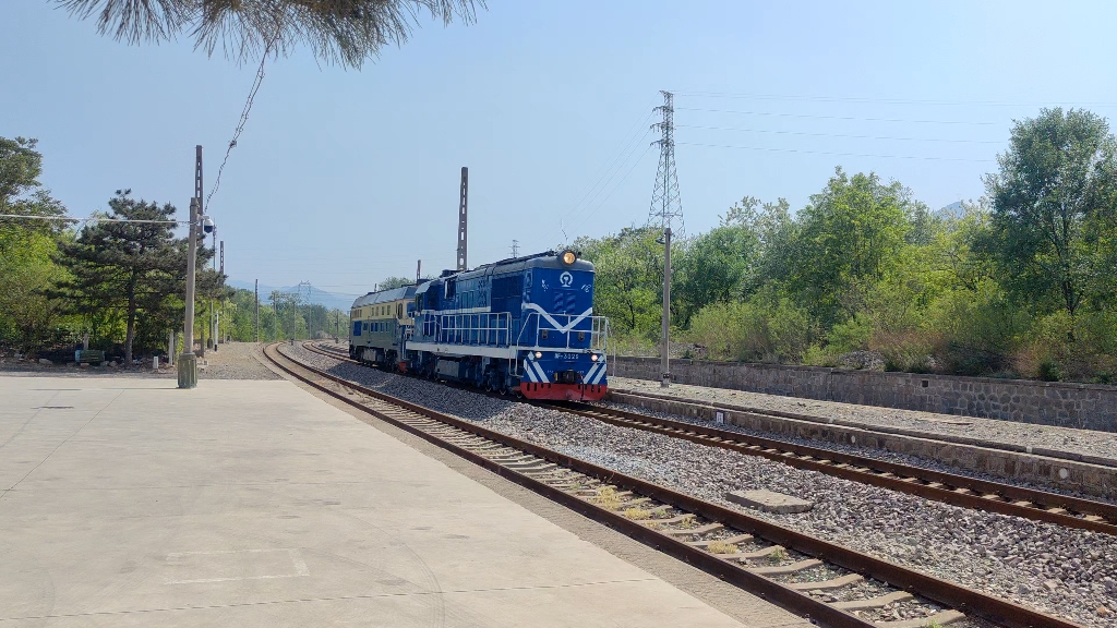 西北环线过车了？！！DF7-3029回送DF4C-5011通过聂各庄站_哔哩哔哩_bilibili