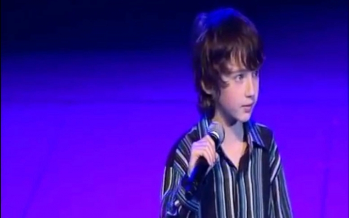 【Troye Sivan】Perth Telethon Performance '07——There's A Hero_哔哩哔哩_bilibili