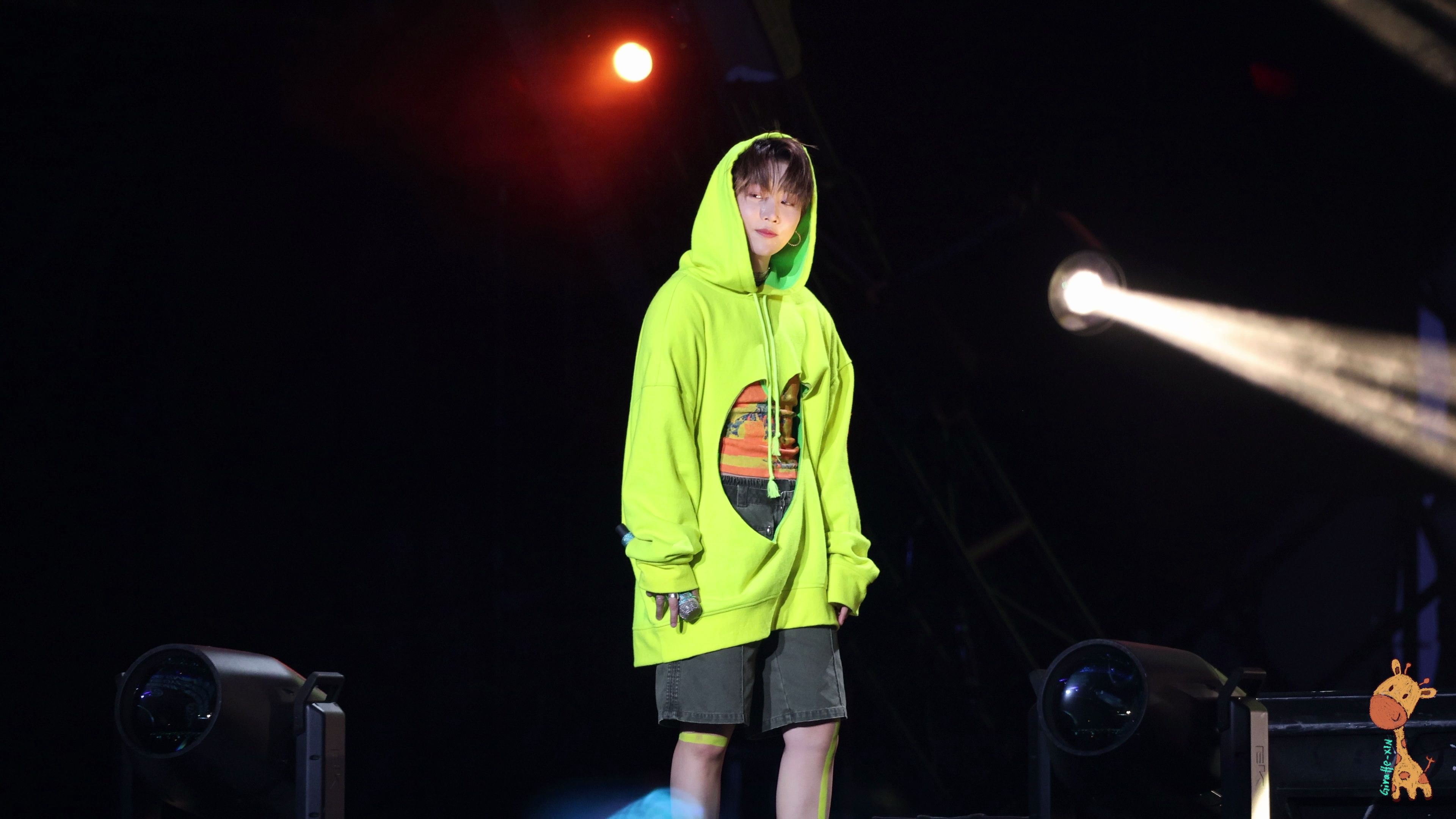 刘雨昕Coachella科切拉舞台练习室 | 高强舞蹈动作，力度游刃有余！气氛超燃！-豌豆哒哒-小雨小雨-哔哩哔哩视频