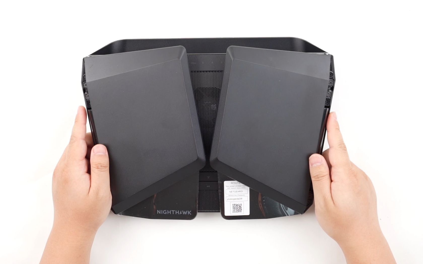 WiFi 6E来了，6G信号快不快？Netgear 网件首款WiFi 6E无线路由器RAXE500详细拆解和方案解析_哔哩哔哩_bilibili