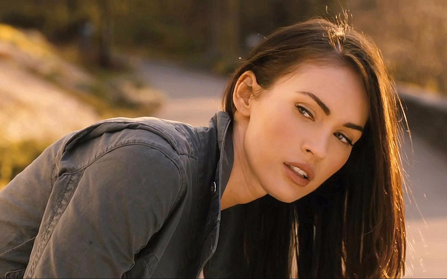 【Plus·7】梅根·福克斯_哔哩哔哩_bilibili