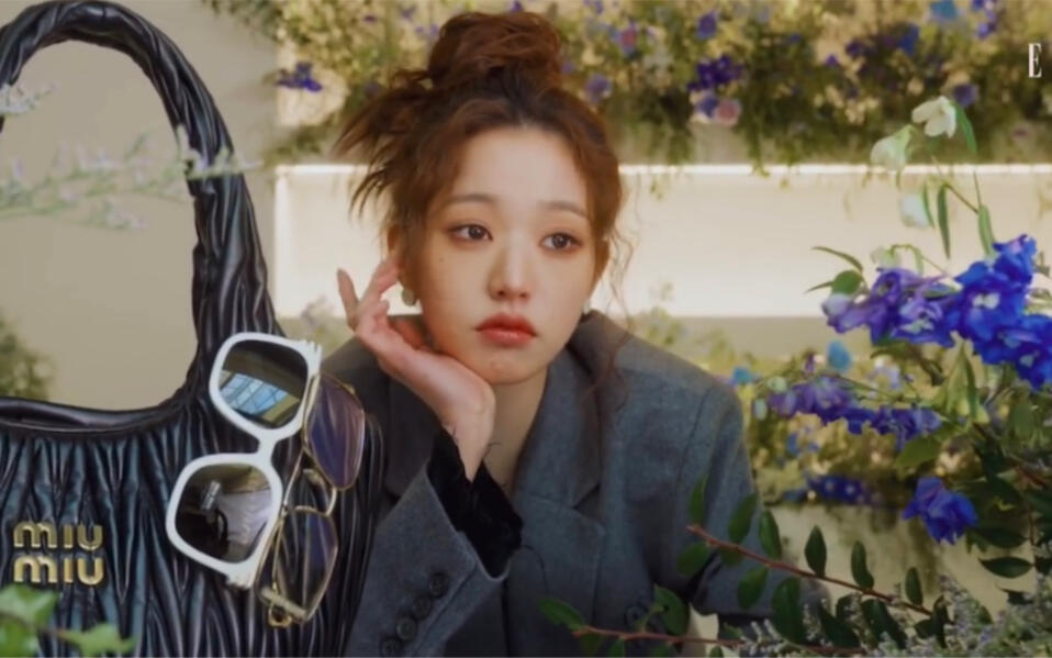 【张元英】MiuMiu 2023春夏系列 X ELLE 画报视频合集 - 哔哩哔哩